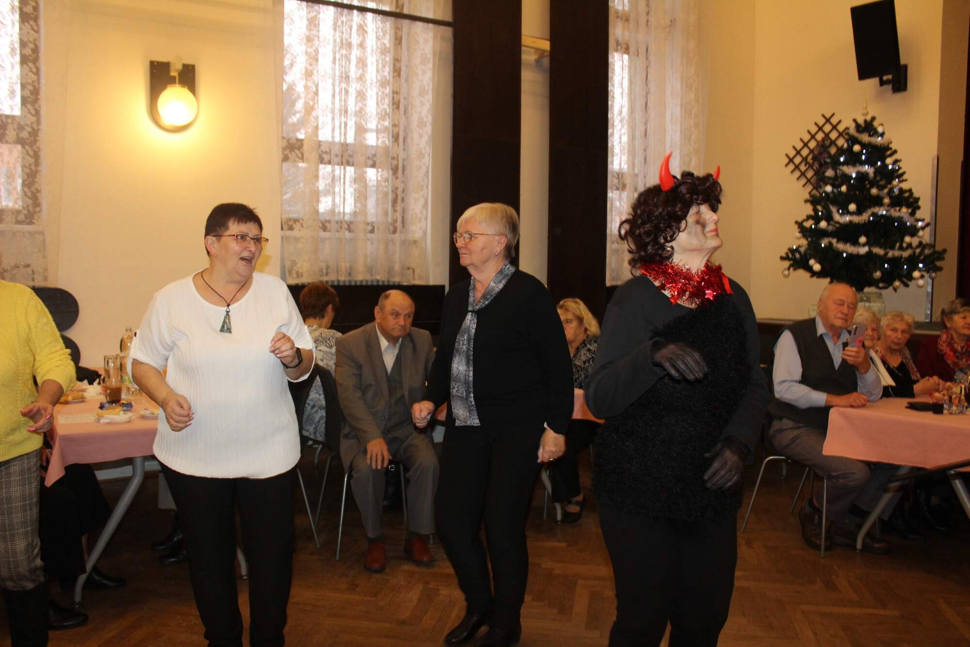 6.12.2023 – jana velimova – album na Rajčeti